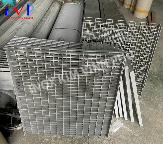 Tấm sàn grating inox - Báo giá tấm sàn grating mới nhất hiện nay