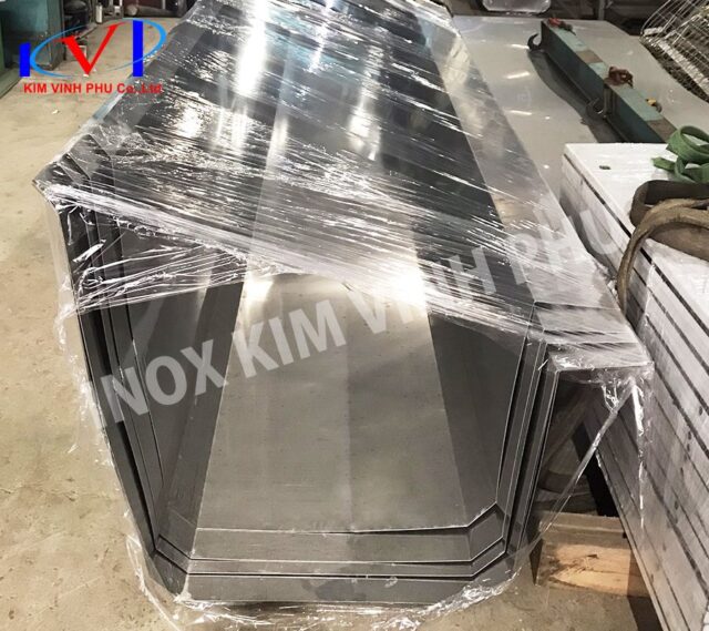 Xưởng gia công inox theo yêu cầu tại TPHCM – Inox Kim Vĩnh Phú